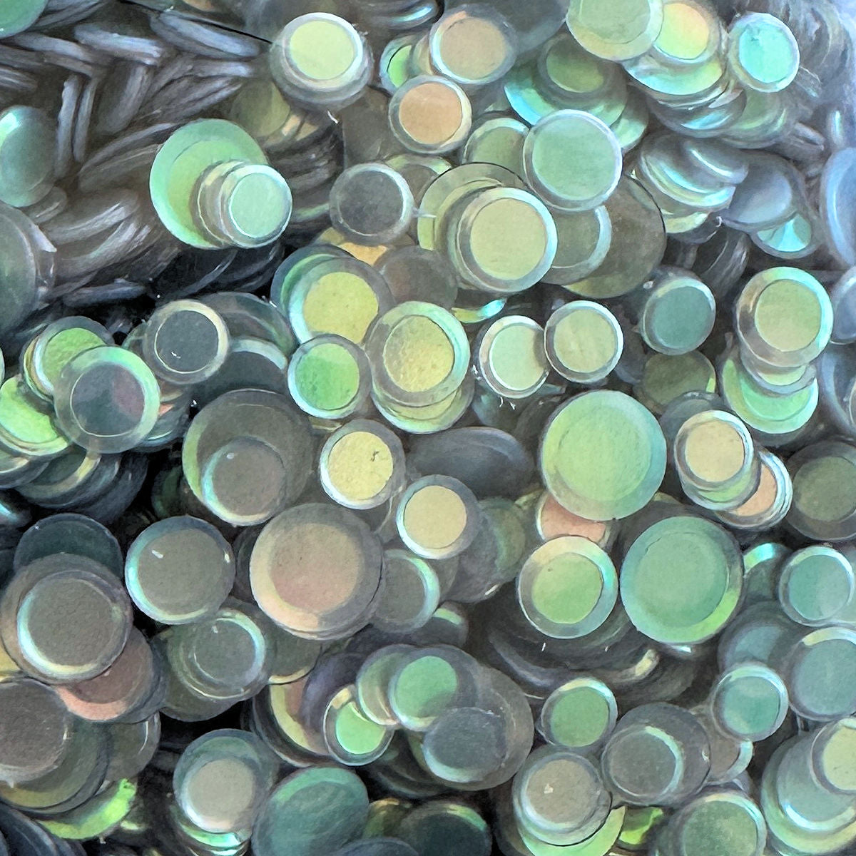 Rainbow Pearl Confetti Metropolis 100 Grams – Cartwright's Sequins